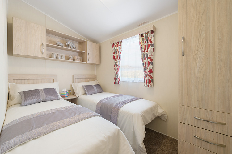 NEW 2017 WILLERBY RIO GOLD | Flower of May